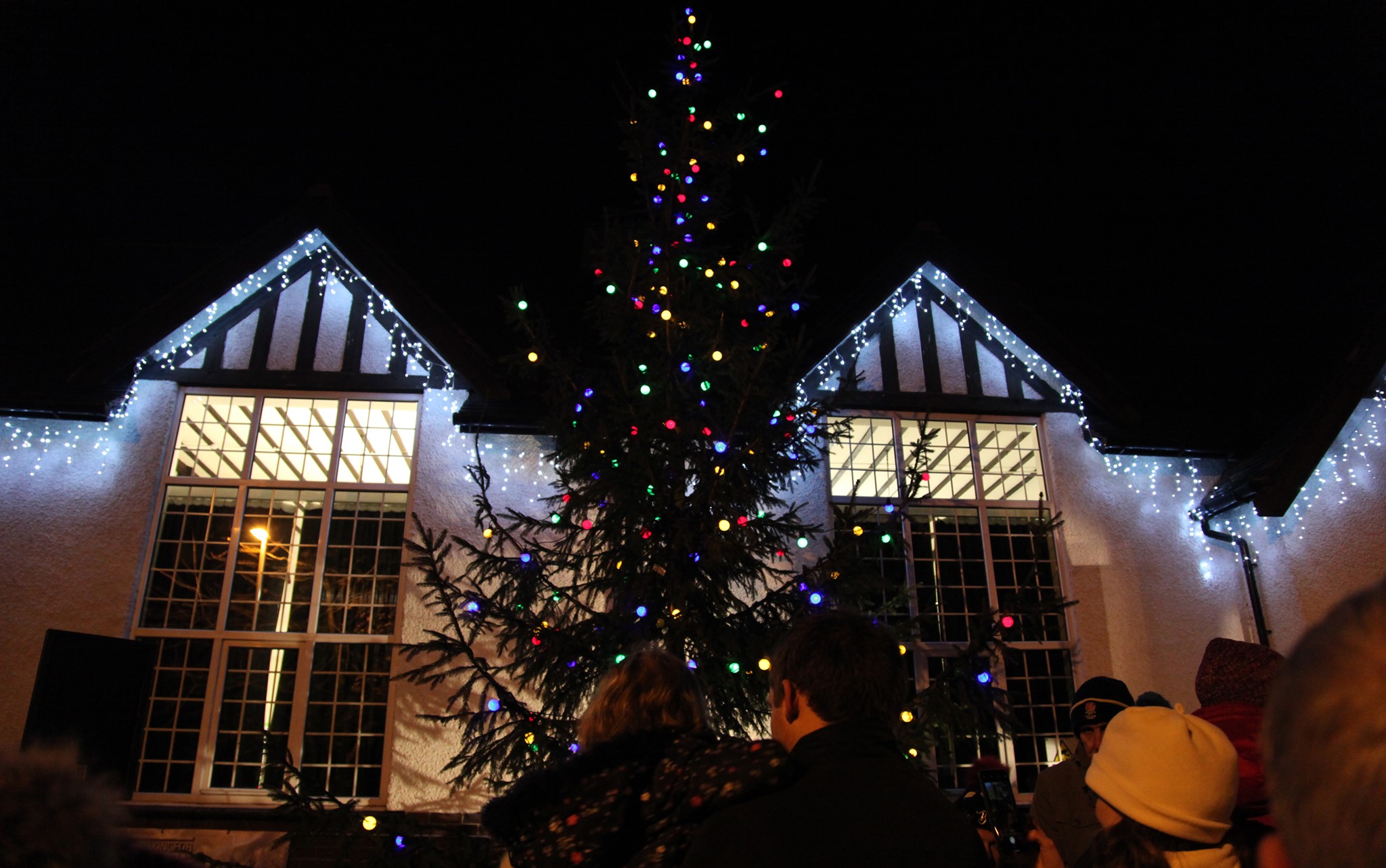 Christmas Light Switch On – Working for Walton